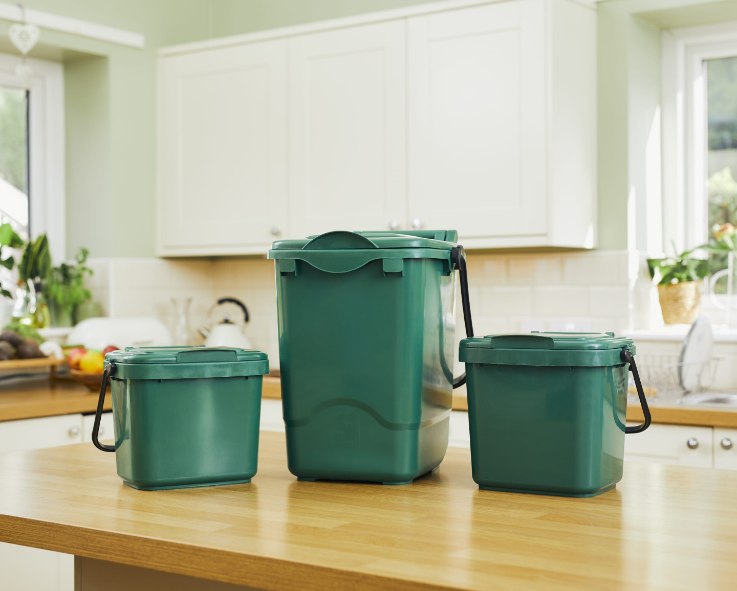 Straight 23L Litre Green Composting Caddy | Food Waste Composting